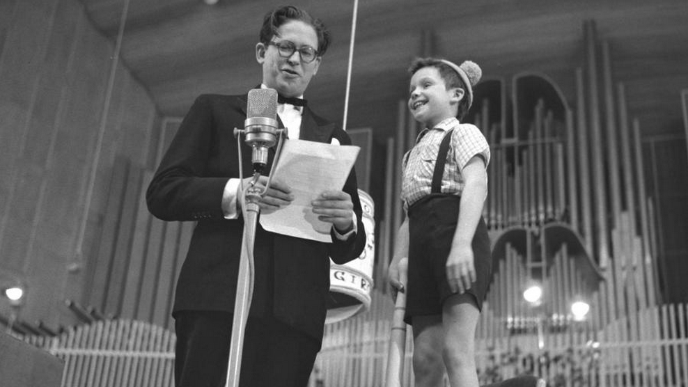 VIDEO: 60 år efter Danmarks første TV-indsamlingsshow | Nyt fra DR | DR