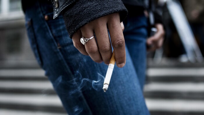 Dine lunger heler sig selv, hvis du kvitter smøgerne | Kroppen | DR