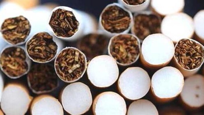 Supermarkeder holder 'billige' cigaretter på hylden: Så længe det er ...