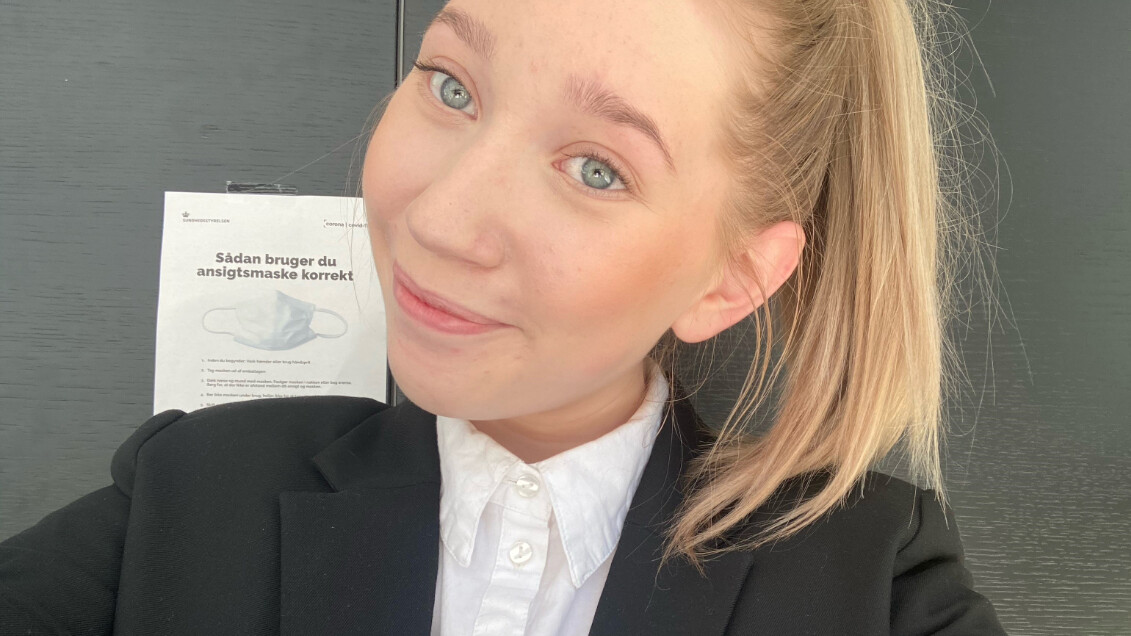 Maja på 18 har lært at lave permanentkrøller via en skærm: Nu frygter ...