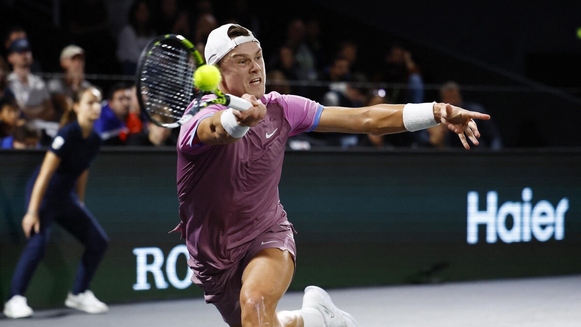 Holger Rune skal levere mere af dét her, hvis han skal slå australsk dæmon | Tennis | DR