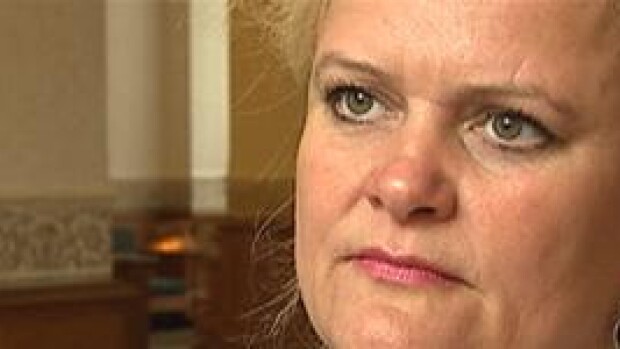 Kræftsyge skal ikke kæmpe for erstatning | Indland | DR