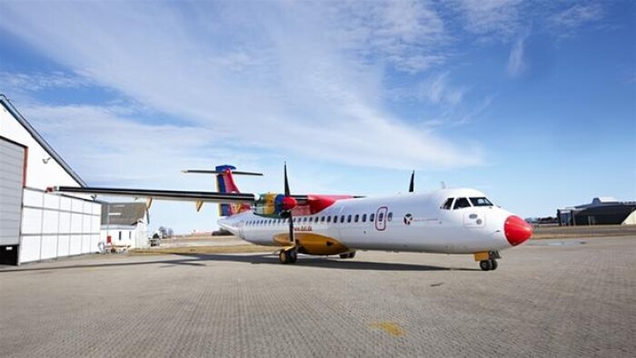 Dansk flyselskab fyrer i Danmark og ansætter i Litauen | Bornholm | DR