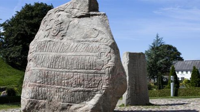 Jellingstenen lyver | Kultur | DR