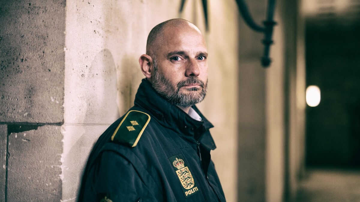 Han fungerede som menneskelig mur i Pusher Street-rydninger for 20 år ...