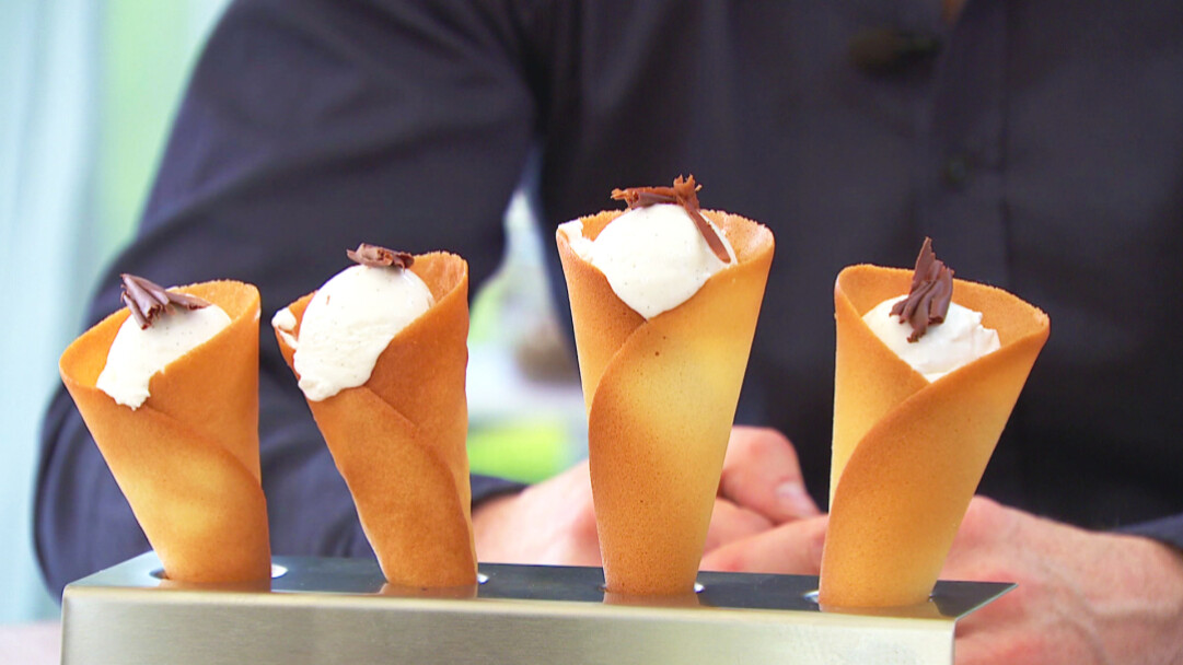 Isvafler med vaniljeis - opskrift | Den store Bagedyst | Mad | DR