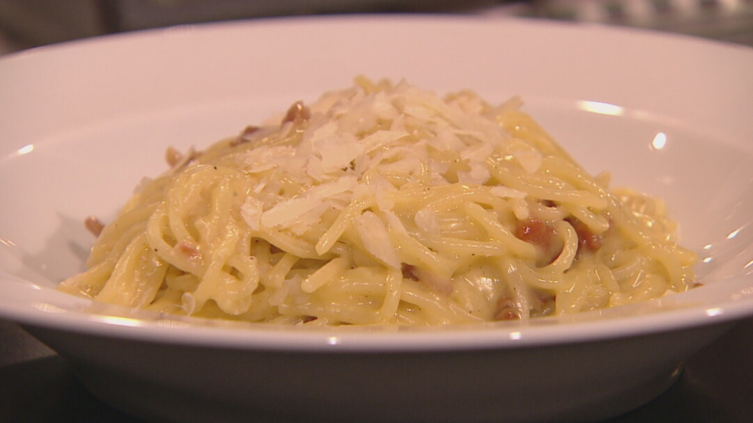 Carbonara - Nem & lækker opskrift på Spaghetti Carbonara | Mad | DR
