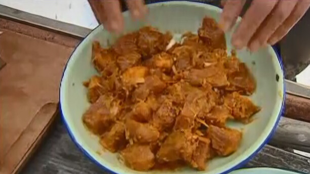 Gris Vindaloo - opskrift | Nak og Æd | Mad | DR