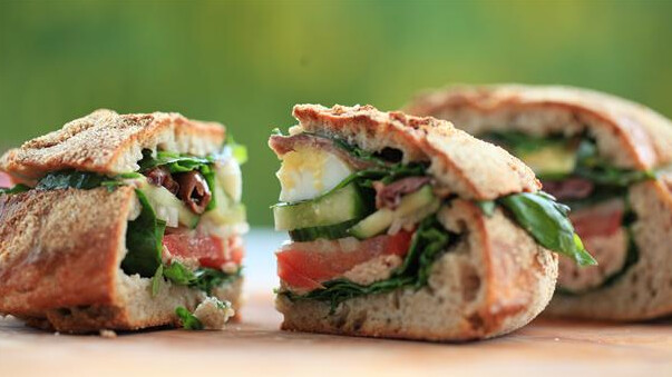 Pain Bagnat opskrift - god til madpakken | Spise med Price | Mad | DR