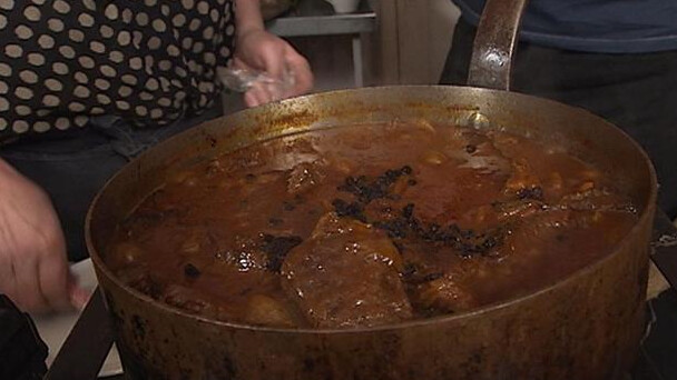 Stifatho - opskrift af Camilla Plum | Mad | DR