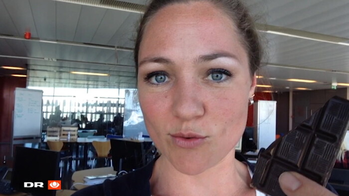 VIDEO Mette Frisk spiser mørk chokolade hver dag i en uge: Hvad gør det ...