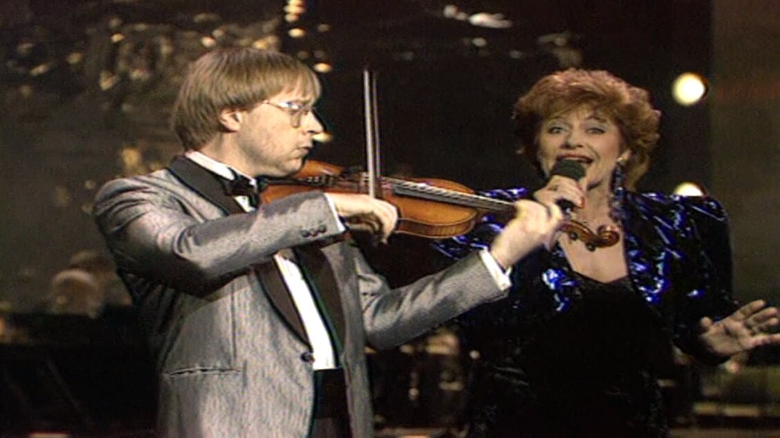 FLASHBACK Kim Sjøgren går violinamok i Melodi Grand Prix | Vidunderbørn ...