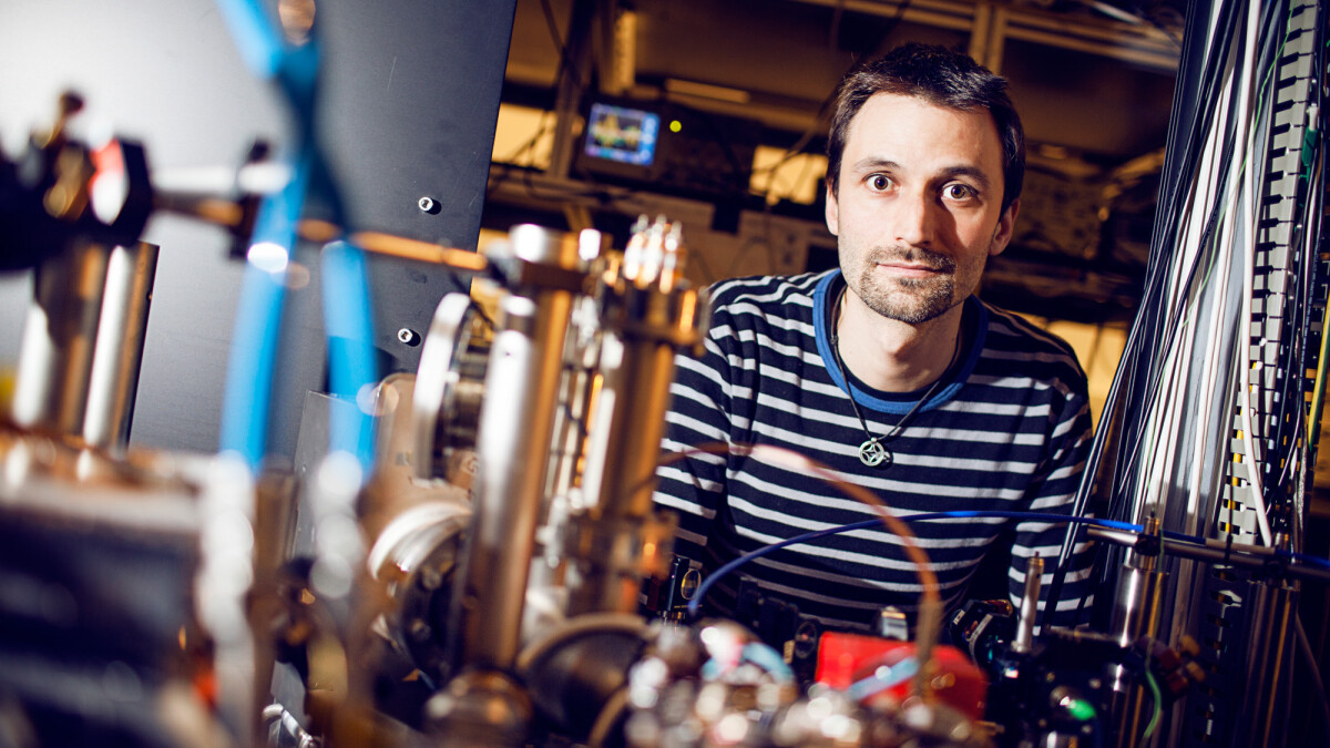 Aarhusiansk kvantecomputer samarbejder med mennesker | Tech | DR