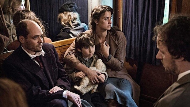 ANMELDELSE Ny film ligner en historielærers værk | Film & serier | DR