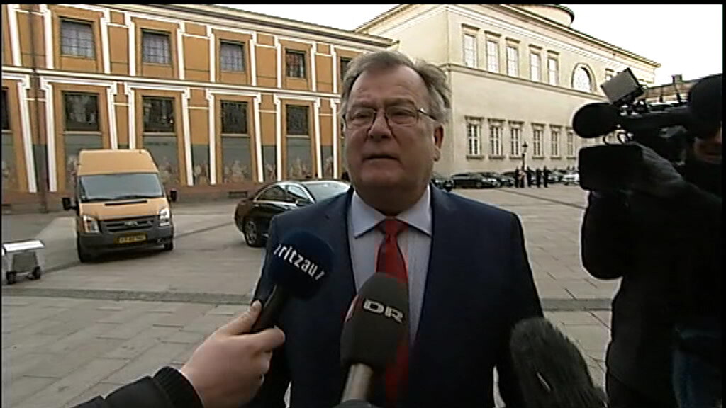 Claus Hjort: Nu skal jeg sidde med hånden fremme | Politik | DR