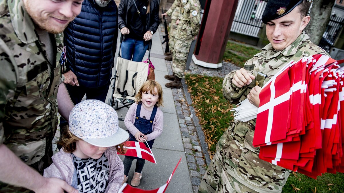 BILLEDER Der blev flaget for Danmarks udsendte i dag | Indland | DR