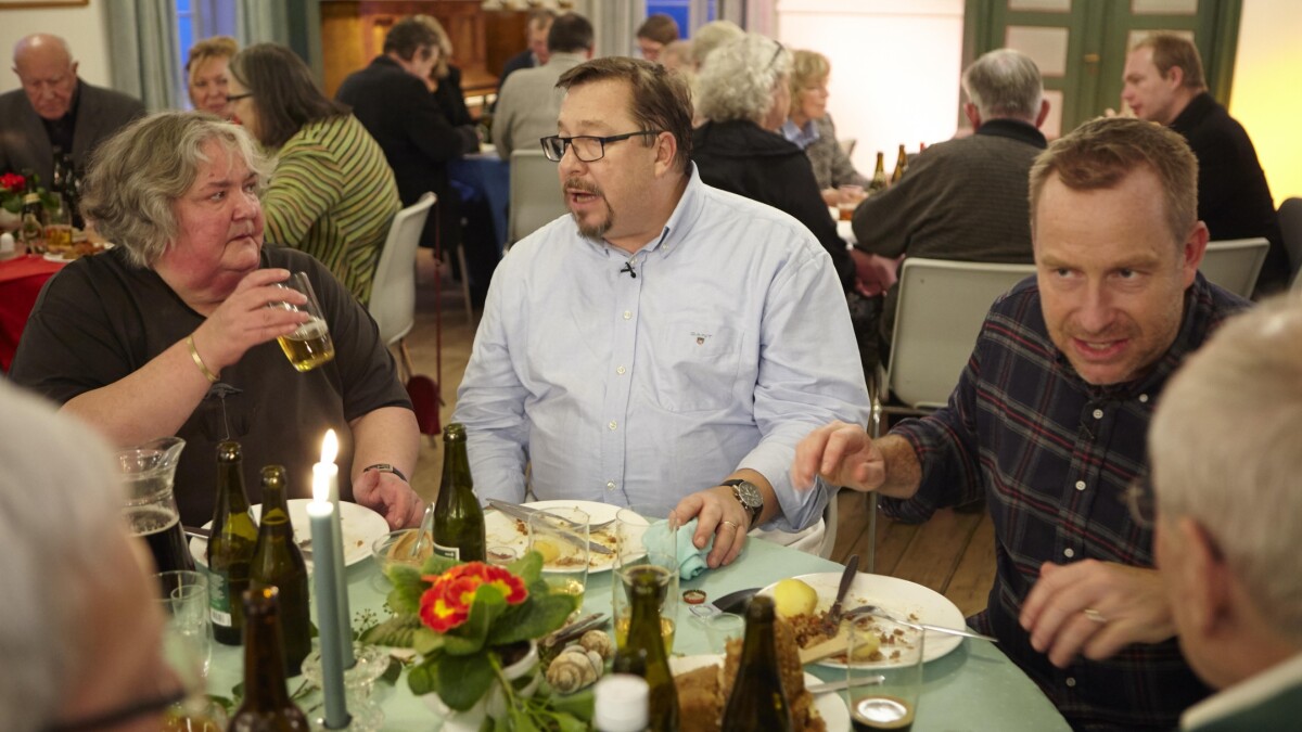 VIDEO Spise med Price kæmper med bageformene på Fanø | Mad | DR