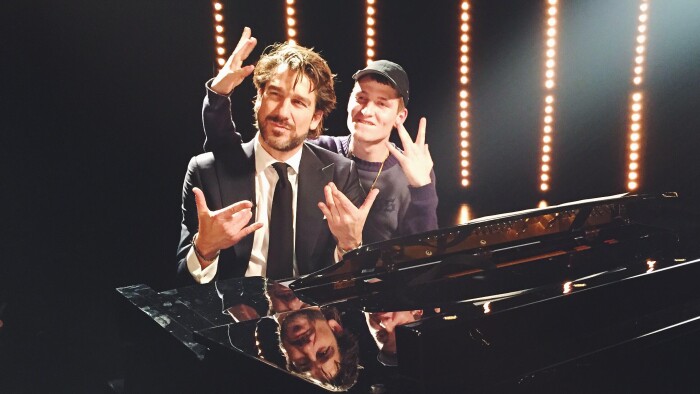 LYT Emil Stabil og Nikolaj Koppel indspiller salsa-version af 'Allerede ...