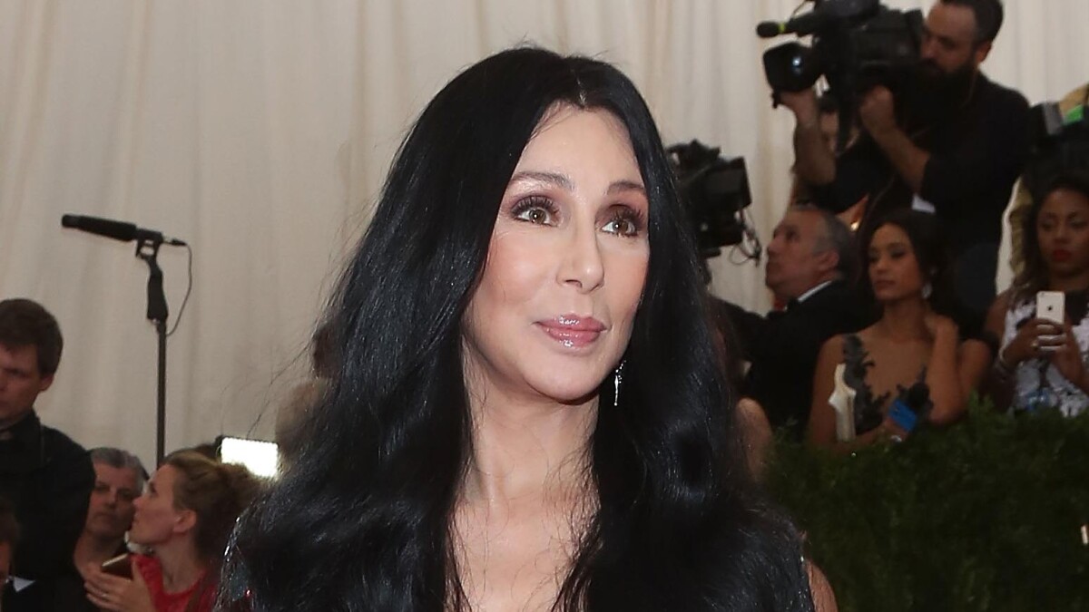 BILLEDER Vi 'turner back time': Cher fylder 70 år | Musik | DR