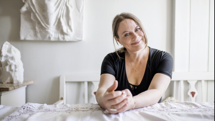 De Gyldne Laurbær går til Merete Pryds Helle | Bøger | DR De Gyldne Laurbær går til Merete Pryds Helle | Bøger | DR