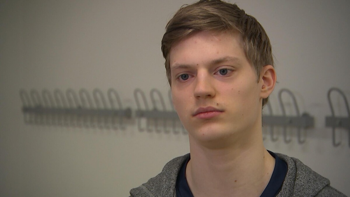 Anders Lind vinder DM i bordtennis over 30 år ældre konkurrent | Sport | DR