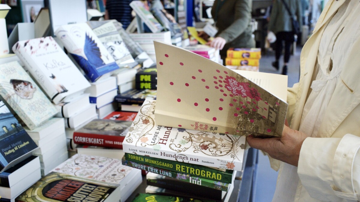 Arnold Busck konkurs: Lukker 29 butikker i hele landet | Penge | DR