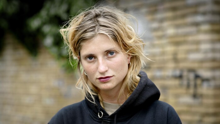 Sang om voldsomt traume blev starten på 25-årige Barbros solokarriere ...