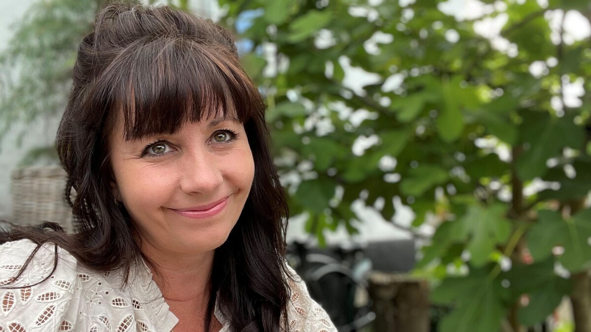 Tina fik blodpropper i lungerne efter AstraZeneca-vaccine: Nu venter ...