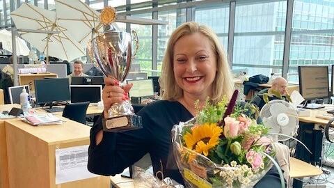 DR-værter hædrer Stéphanie Surrugue og Celine Haastrup | Nyt fra DR | DR