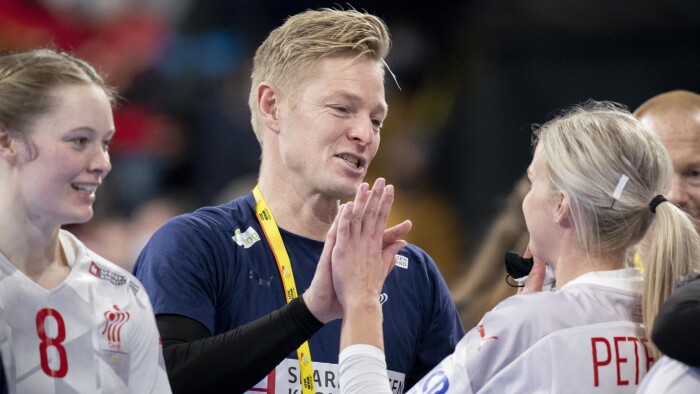 Landstræneren slår fast: 'Næste gang er det EM-guld' | Kort sport | DR