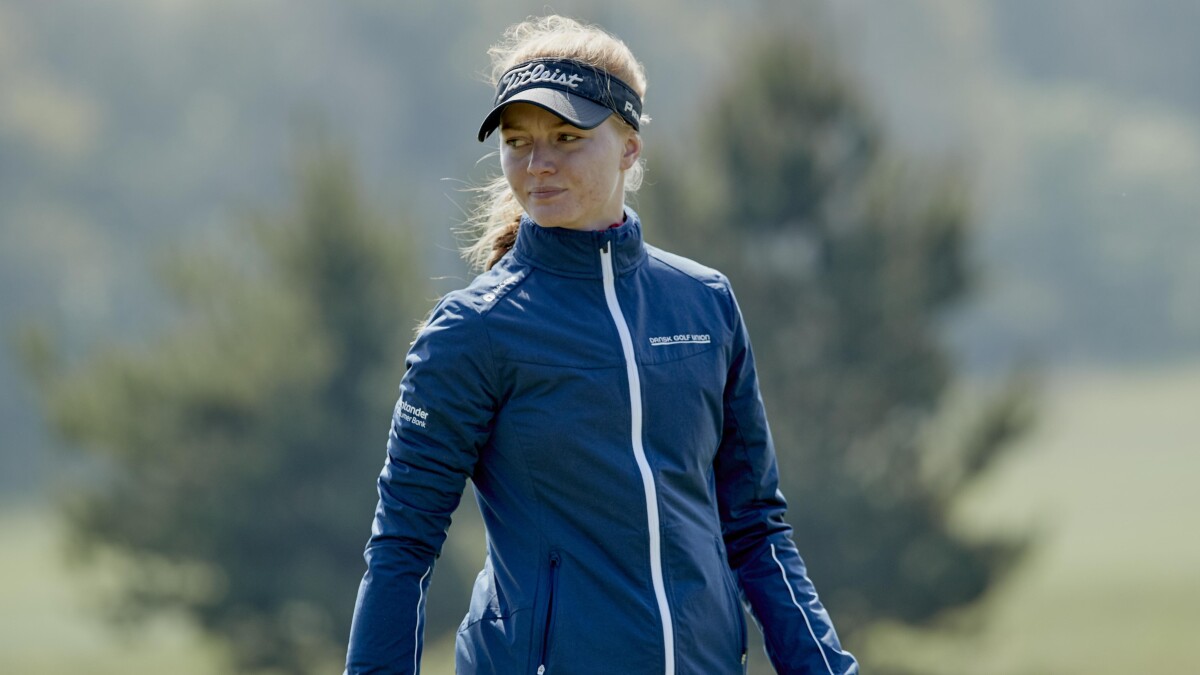 Smilla tog til Spanien for at spille for sjov - nu er hun en del af ...