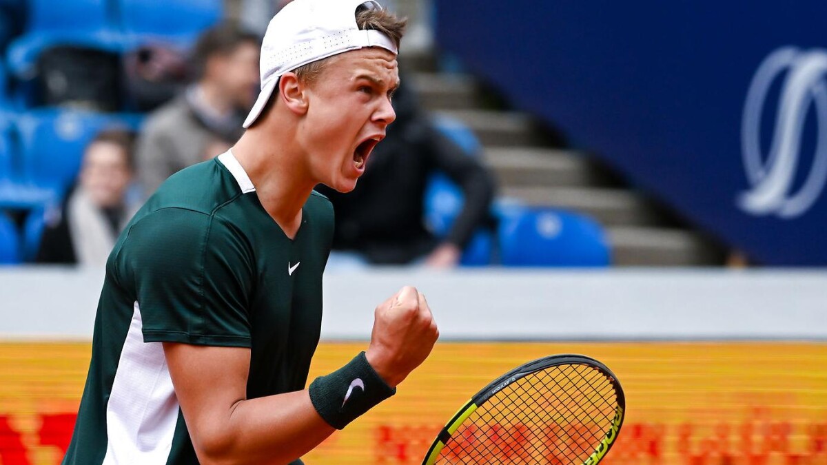 Choksejr: Holger Rune banker verdensstjernen Zverev i tysk turnering | Tennis | DR