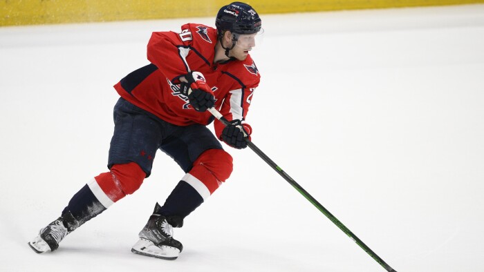 Dansk ishockeystjerne sikrer sejren i NHL-slutspillet | Kort sport | DR