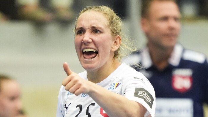 Tidligere landsholdsfløj gør lyn-comeback efter fødsel | Kort sport | DR