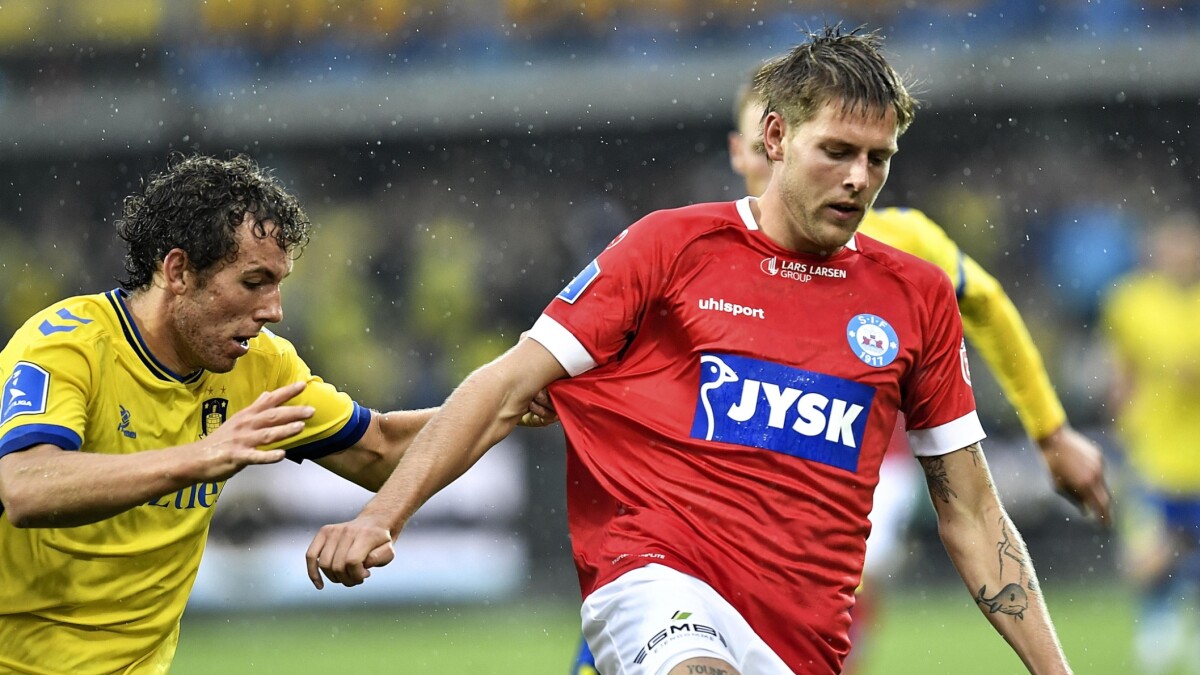 Spillerforeningen tordner mod hadbeskeder: 'Det er fejt og ulækkert' | Superliga | DR