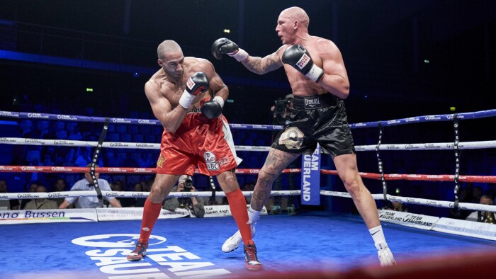 Kem Ljungquist bokser sig til første titel i karrieren | Kort sport | DR