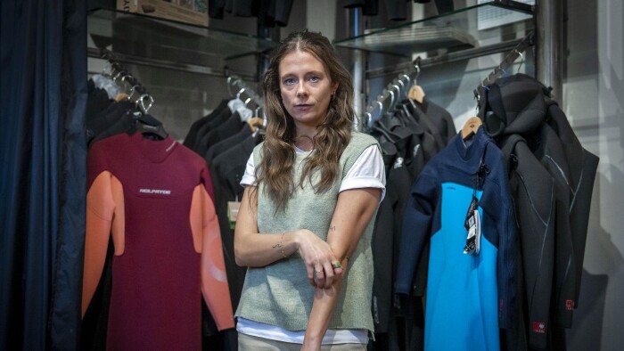 Line er sygeplejerske, men fik nok og sagde op: Nu arbejder hun i en ...