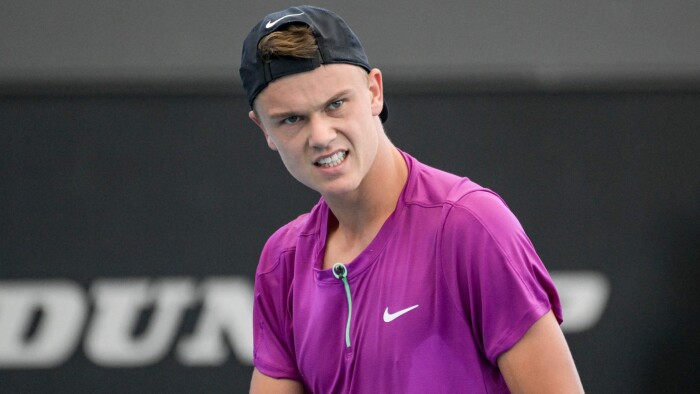 Holger Rune trækker sig fra sidste turnering før Australian Open | Kort sport | DR