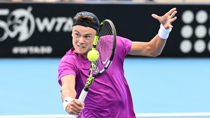 Holger Rune tvivlede på formen ved ankomst til Australien | Kort sport | DR