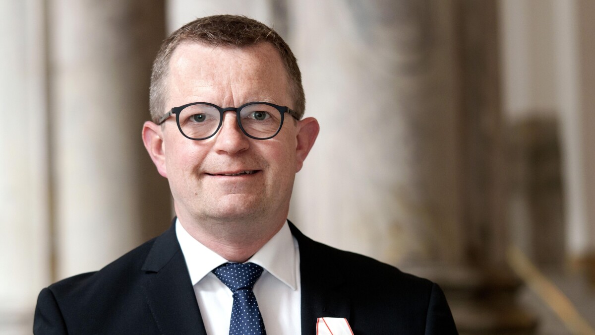 Borgmester er færdig efter kys til julefrokost: 'Det er ret ...