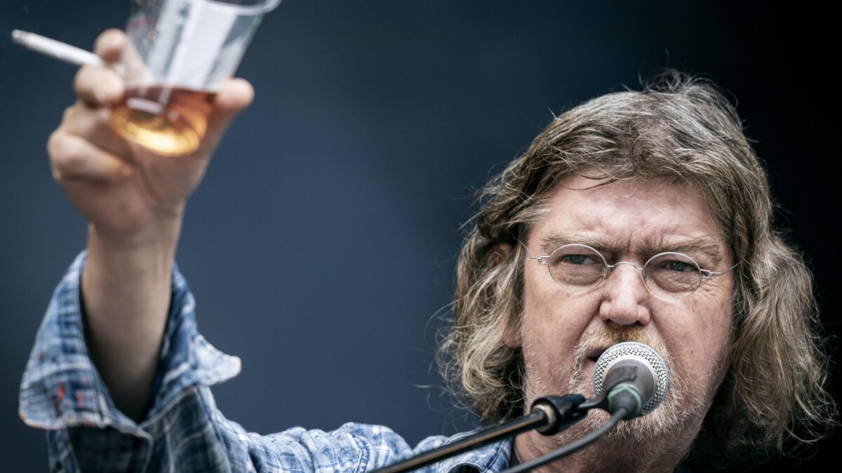 Smukfest vil af med sexistiske anmeldelser, men Johnny Madsen må gerne ...