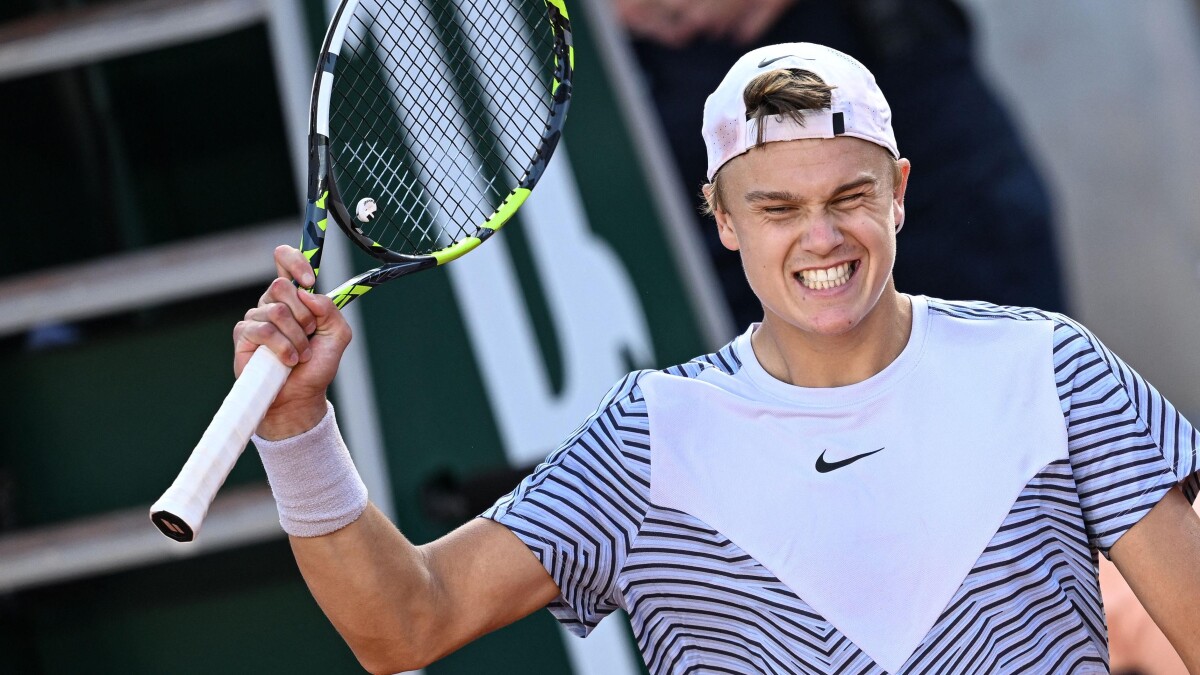 Holger Rune droppede sin pause og trænede i knap fire timer: 'Han kan alt' | Tennis | DR