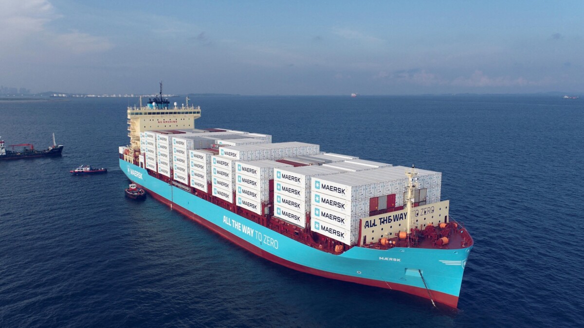 Mens spritnyt containerskib kaldes 'historisk' erkender Mærsk, at grønt skib kommer sent: 'Vi ...