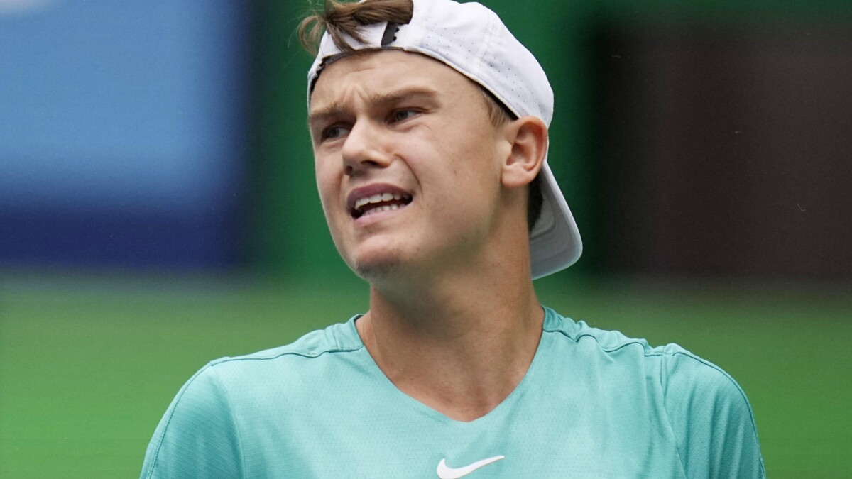 Holger Runes form når nyt lavpunkt efter afklapsning | Tennis | DR