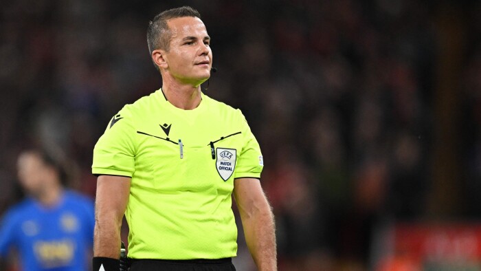 Dansk fodbolddommer får debut i Champions League | Kort sport | DR