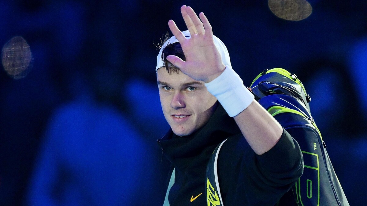 Her er Holger Runes simple, men svære vej til semifinalen | Tennis | DR