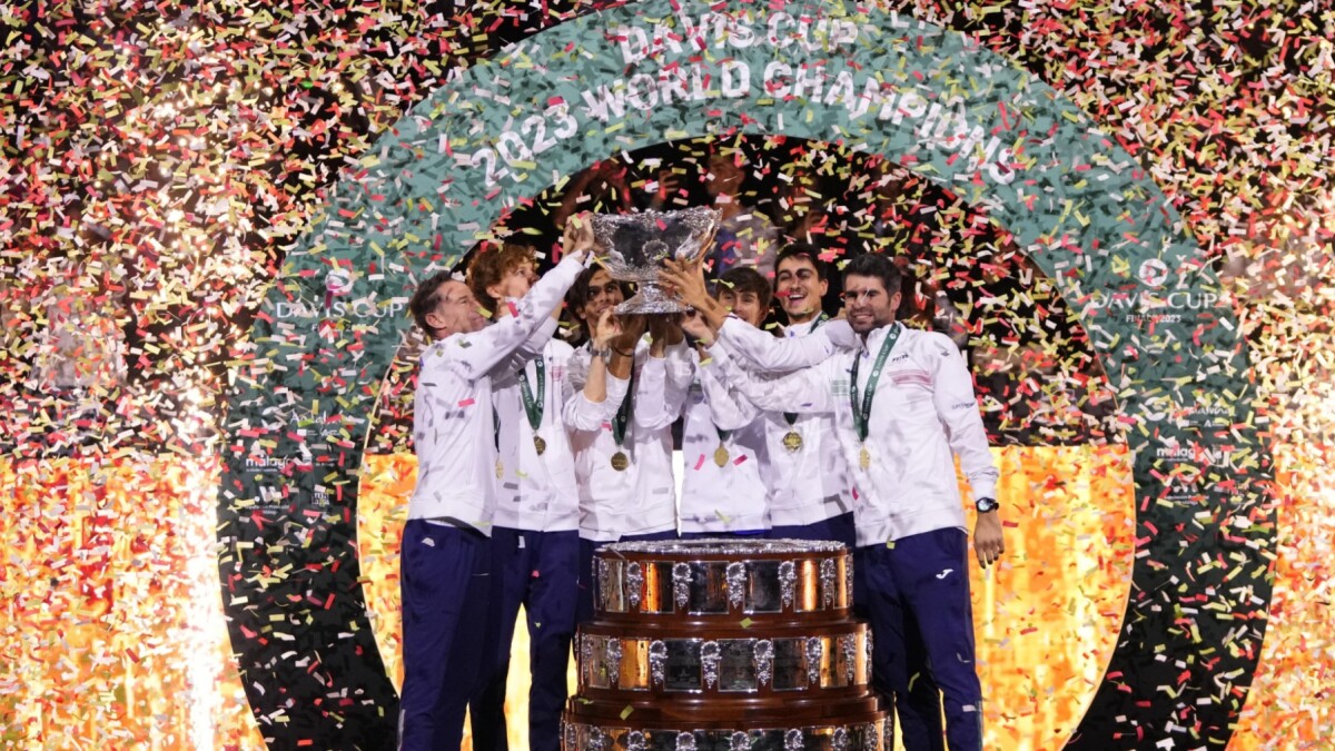 Sinner sender Davis Cup-trofæet til Italien for anden gang i historien | Tennis | DR