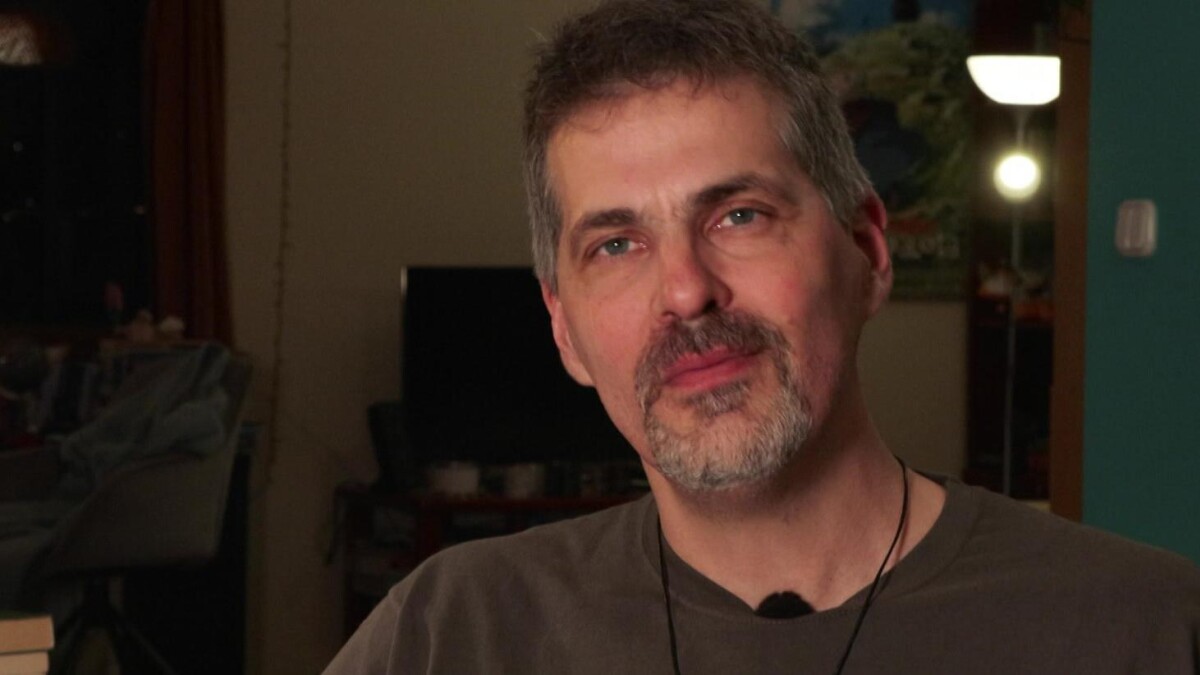 Balazs går imod Orbans politik og sender støtte til soldaterne i ...