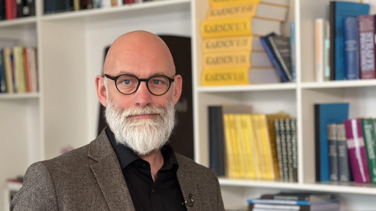 Sårbare borgere venter op til 2,5 år på at få lov til at bruge deres egne penge | Indland | DR