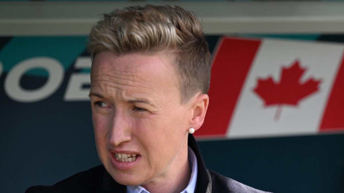 Landstræner fyret for dronespionage under OL | Fodbold | DR